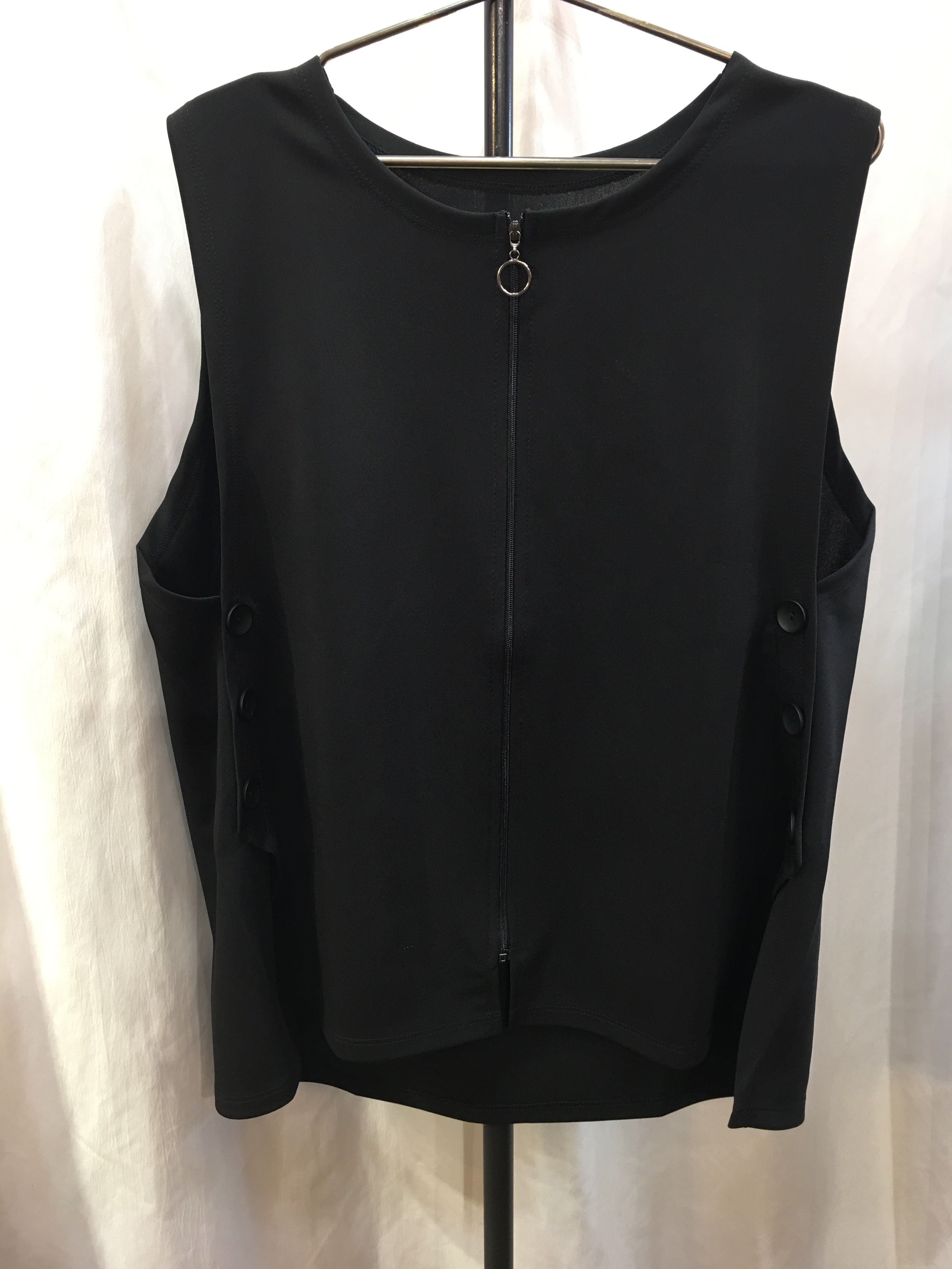 ☆ジップベスト – q.b.cの公式オンラインストア